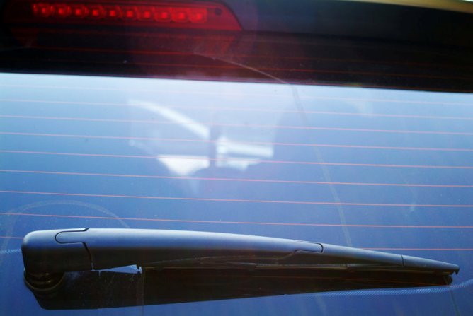 What Affects Rear Windshield Replacement Cost? | Only 1 Auto Glass